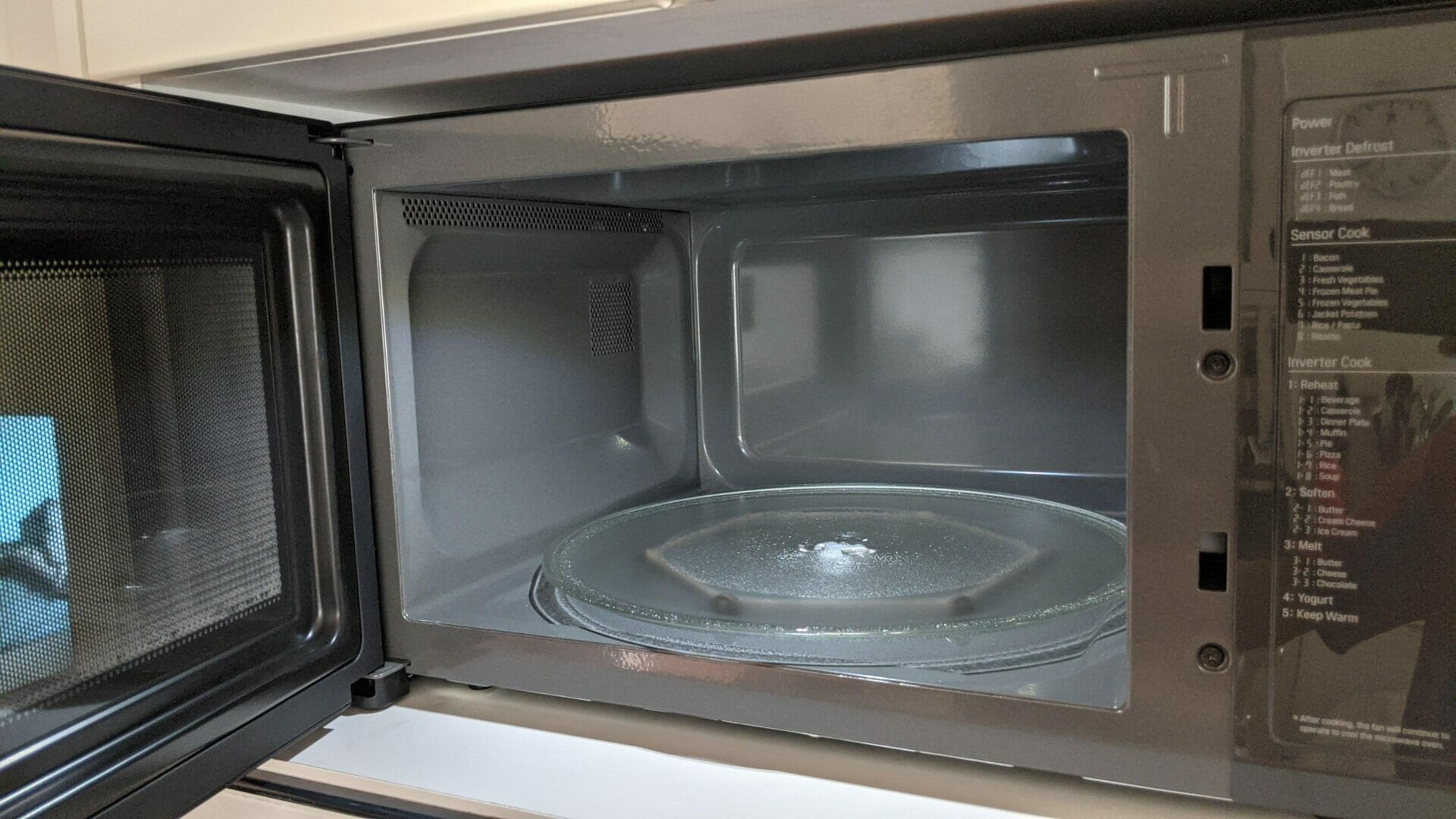 HOW TO CHANGE OR DISABLE THE CLOCK ON THE LG NEOCHEF MICROWAVE [ms4266obs]