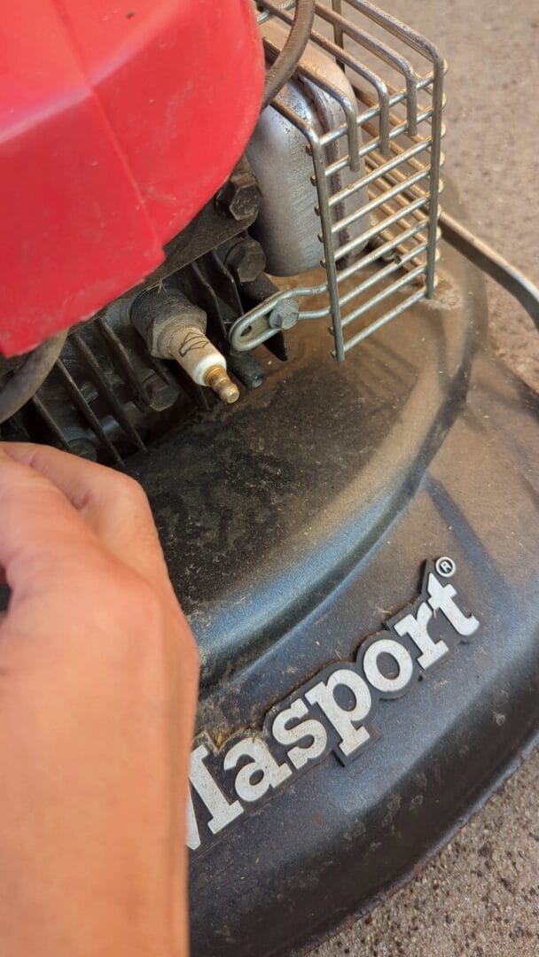 GUIDE TO MASPORT SPARK PLUG CLEANING AND REMOVAL